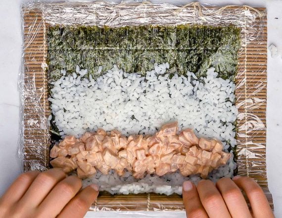 Cum Se Face Sushi Acasa - 4 Retete De Sushi Simple Si Delicioase ...
