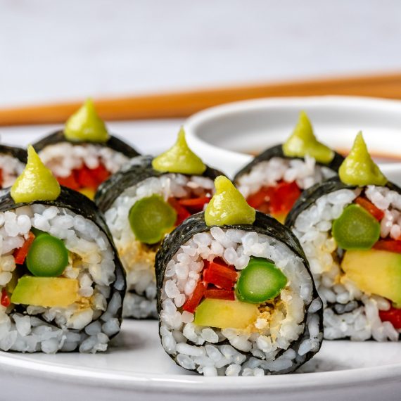 Cum Se Face Sushi Acasa - 4 Retete De Sushi Simple Si Delicioase ...