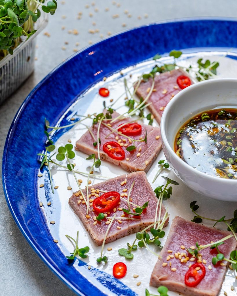 Seared Tuna Tataki Recipe (With Sesame And Soy Dressing) - Blondelish.com