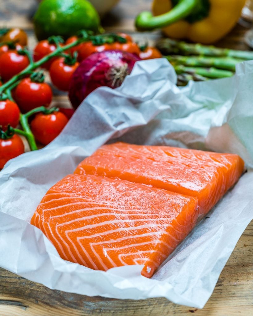 File De Somon La Cuptor Cu Legume - Reteta Video - Blondelish.com