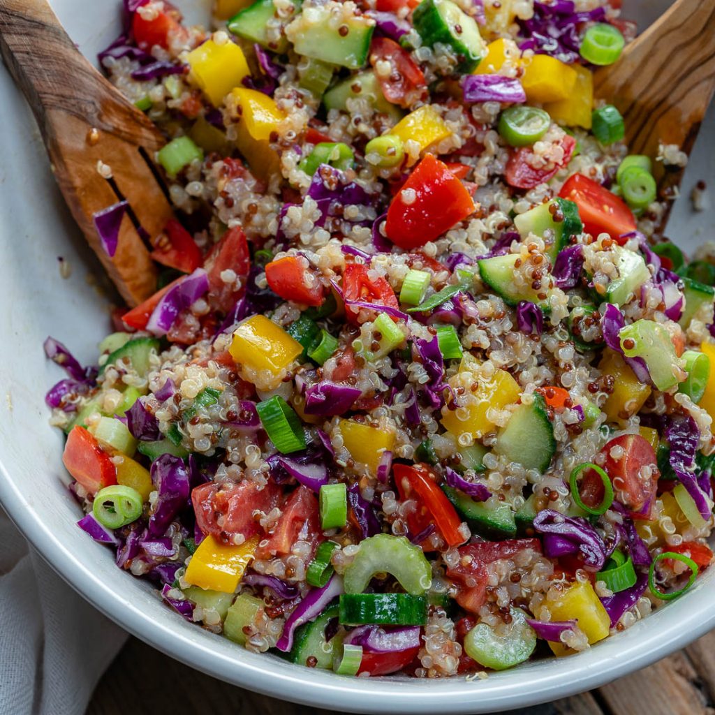 Salata De Quinoa Si Legume - Reteta Video - Blondelish.com