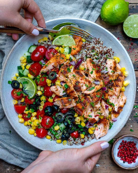 Healthy Grilled Salmon Bowl With Vegetables and Quinoa - Blondelish.com