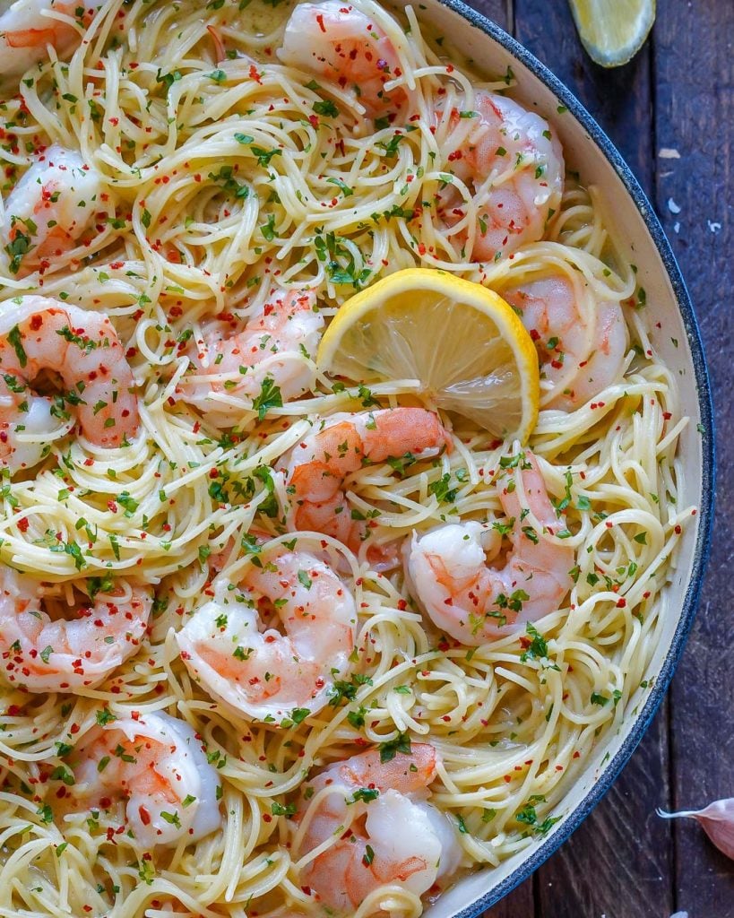 Paste cu Creveti in Sos de Unt si Usturoi – Reteta Video - Blondelish.com